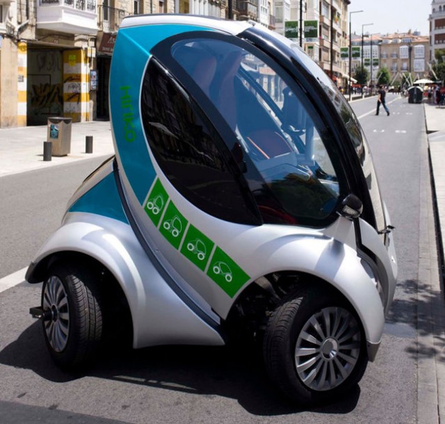 Hiriko Fold, An Electric Car That Folds for Easy Parking