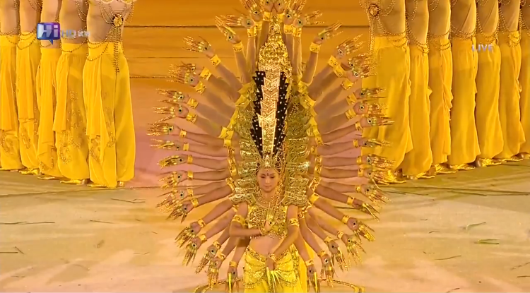 Chinese Hearing Impaired Dancers Gorgeously Perform of The Thousand ...