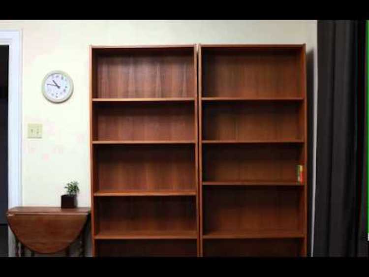 Stop-Motion Animation of a Self-Organizing Bookcase