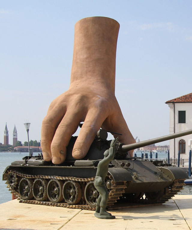 This is Not a Game, Sculpture of Giant Hands Playing with Life-Sized ...