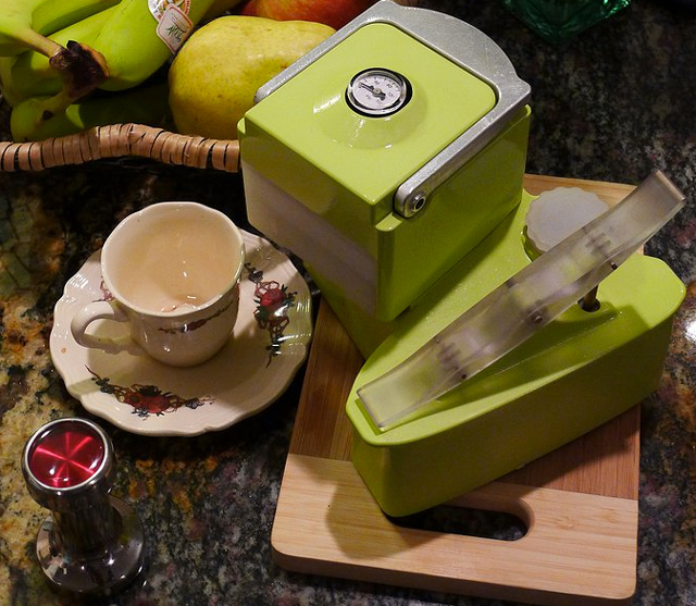 Nomad, An Innovative Portable Hand-Pumped Espresso Machine