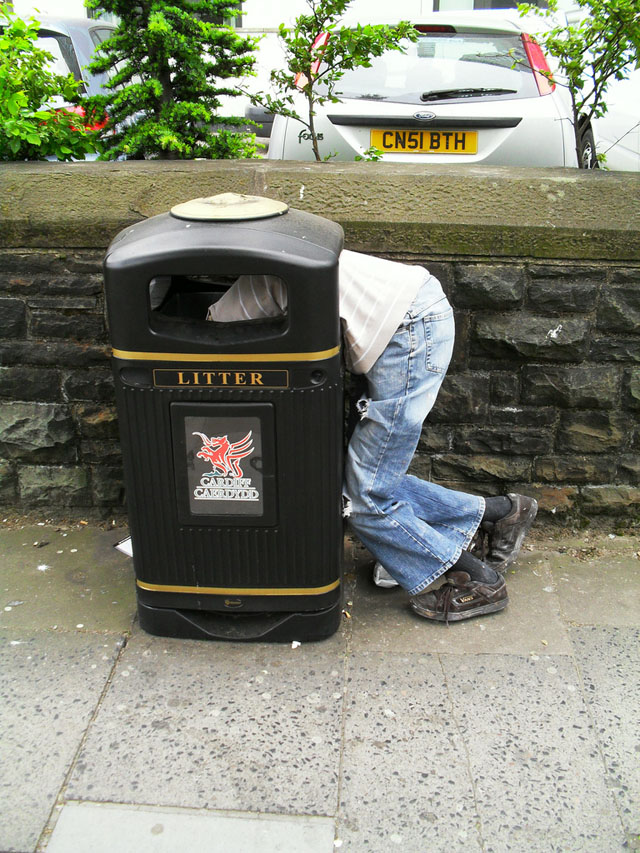 Artist Makes Realistic Dummies and Stuffs Them Headfirst Into Public ...