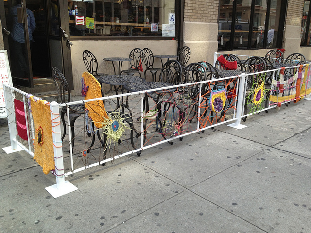 New York City Sidewalk Café Creatively Complies To Rules With a Knit ...