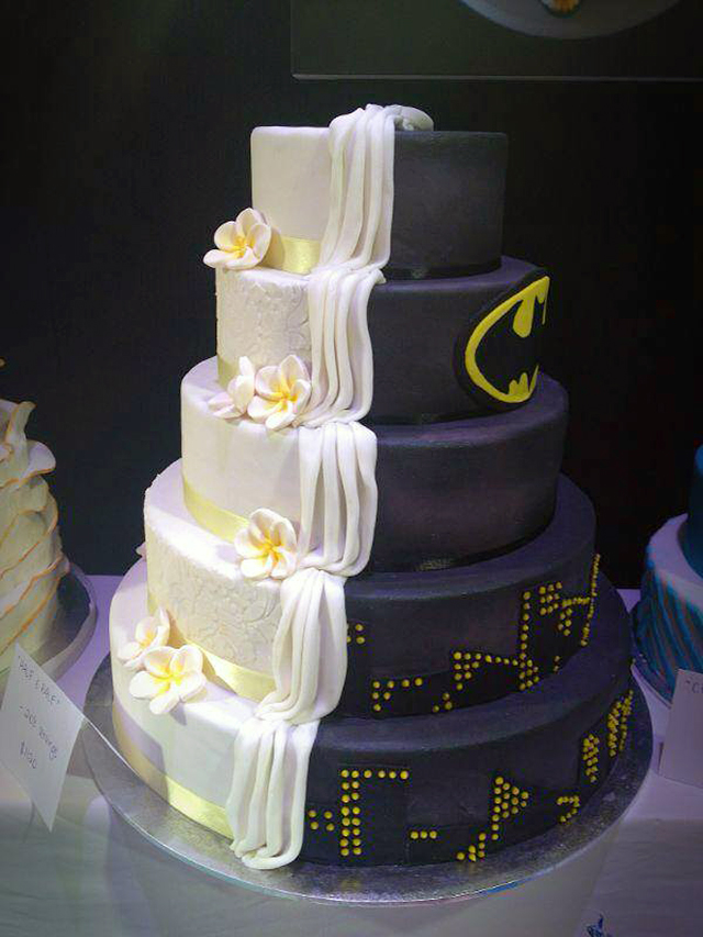 Split Cake Design is Half Batman-Themed, Half Ordinary Wedding Cake
