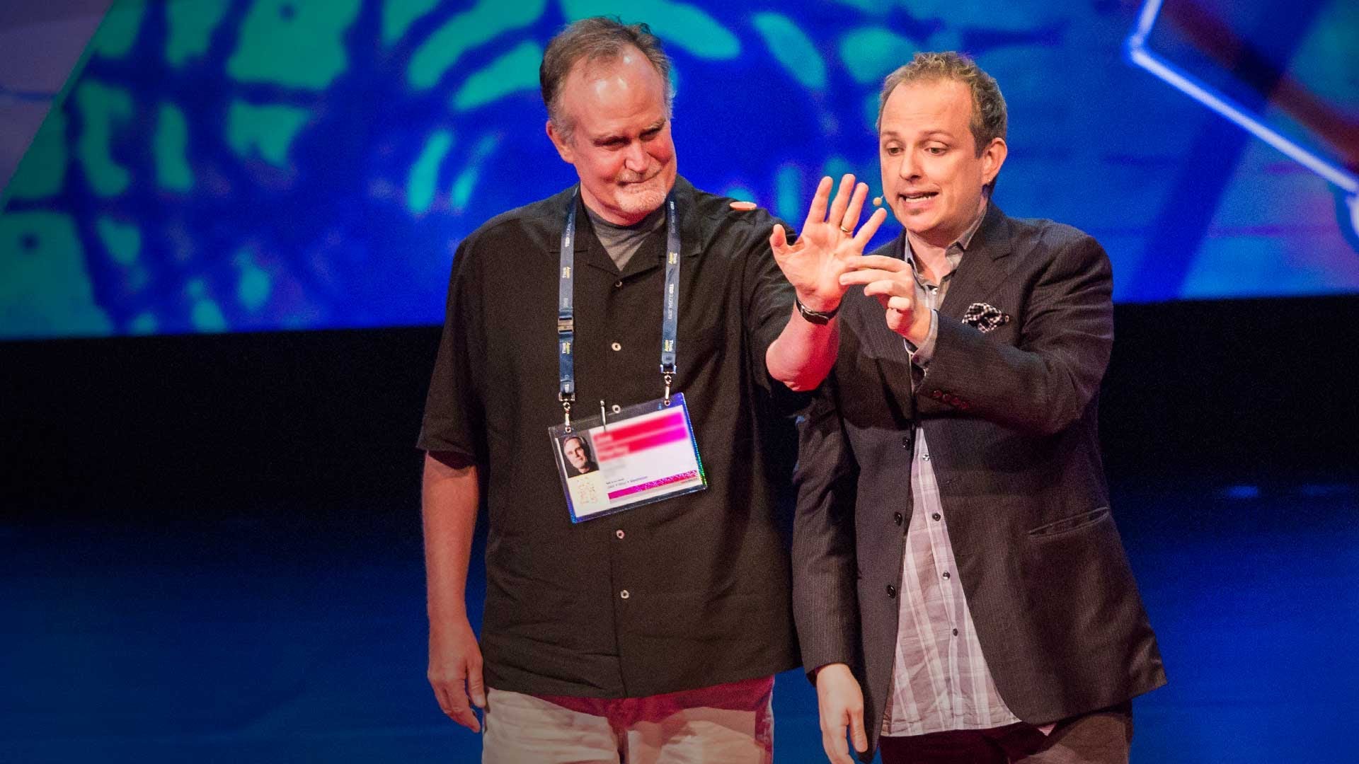 Master Pickpocket Apollo Robbins on the Art of Misdirection
