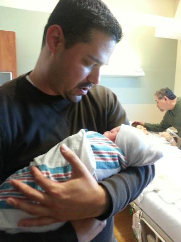redditor Catches Rare Moment Between Two Fathers
