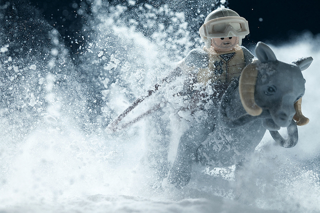 Photographer Creates ‘Star Wars’ Hoth Scenes Using LEGO and Baking Powder