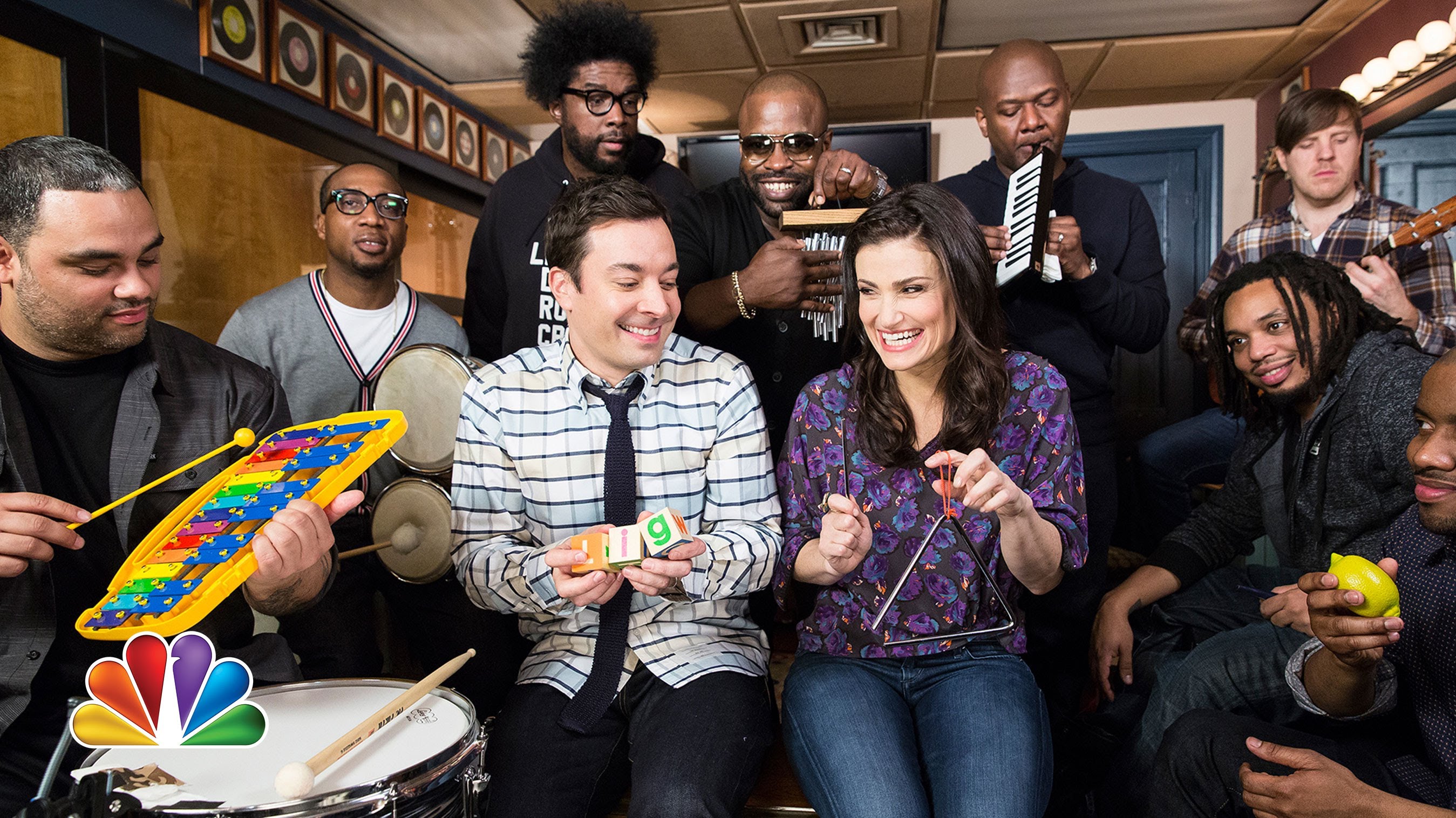Jimmy Fallon, Idina Menzel, and The Roots Play 'Let It Go' From 'Frozen ...
