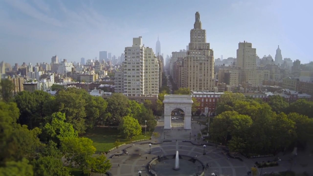 'Aerial NYC', Beautiful Overhead Footage of Manhattan Shot Using a Drone