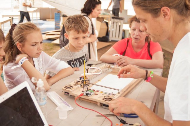Kids Hack Day, A One-Day Hackathon Where Kids and Adults Collaborate to ...