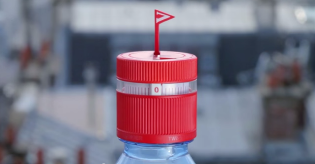 Handy Water Bottle Cap Raises Flag As Reminder to Drink 8 Glasses of ...