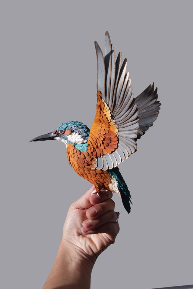 Remarkably Lifelike Paper Bird Sculptures