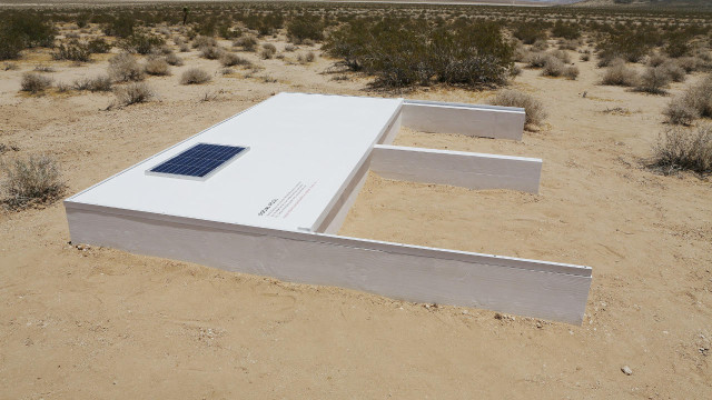 'Social Pool', An Isolated Pool in the Southern California Desert That ...