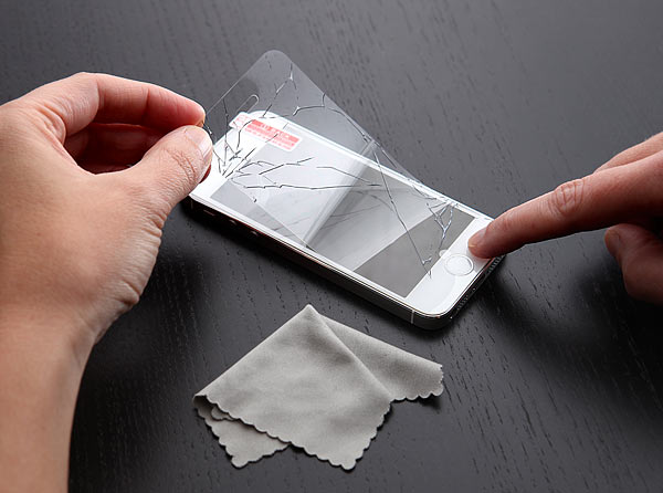 Stickers That Make an iPhone or iPad Look Like They Have a Cracked ...