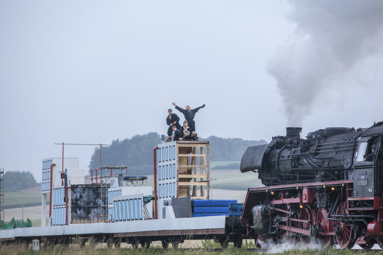 Freerunning Stunts Performed on a Moving Train Transformed Into a Real ...