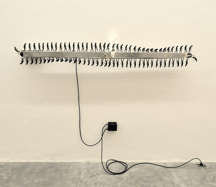 'Involucion Primate', A Kinetic Sculpture That Depicts Humans Evolving ...