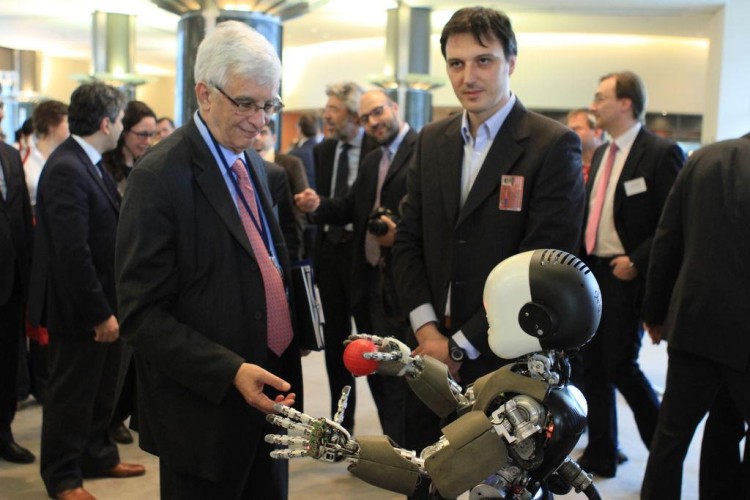 iCub, A Humanoid Robotic Child That Is Capable Expressing Emotions ...