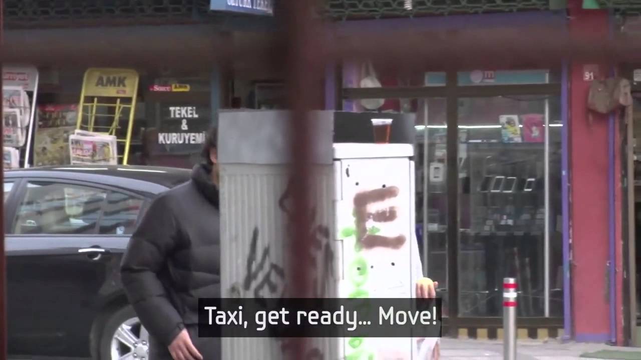 Samsung Helps Residents of Istanbul Neighborhood Learn Sign Language to ...