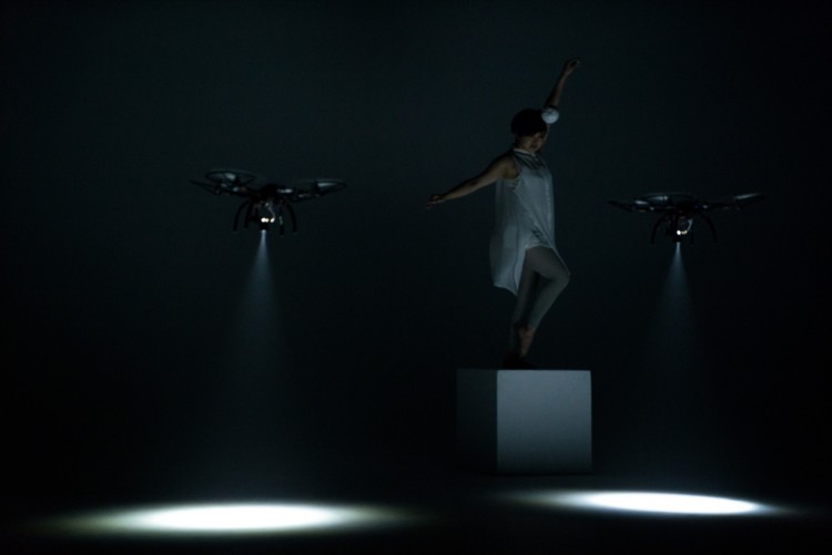 Shadow, A Solo Dance Performance Illuminated by Three Synchronized ...