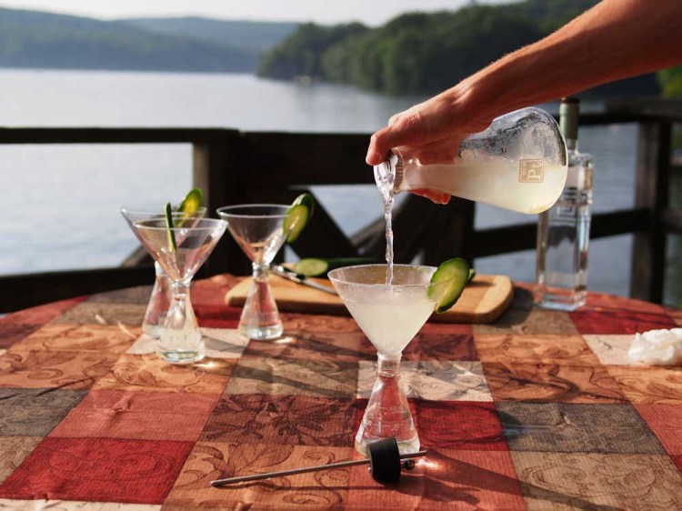 A Handsomely Designed Erlenmeyer Vacuum Flask Cocktail Shaker Set Made ...
