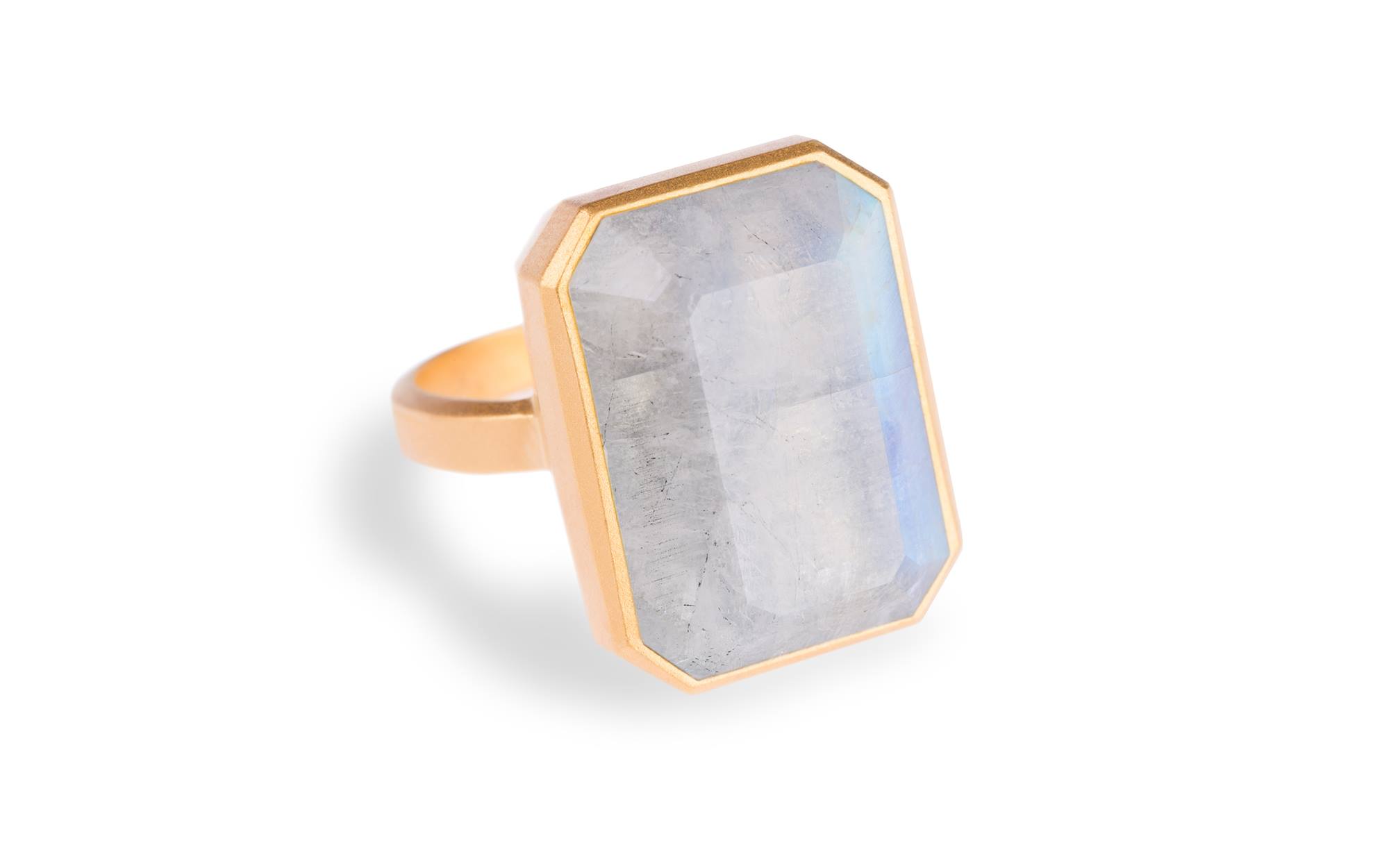 Ringly, A Stylish Cocktail Ring That Connects With a Smartphone to Send ...