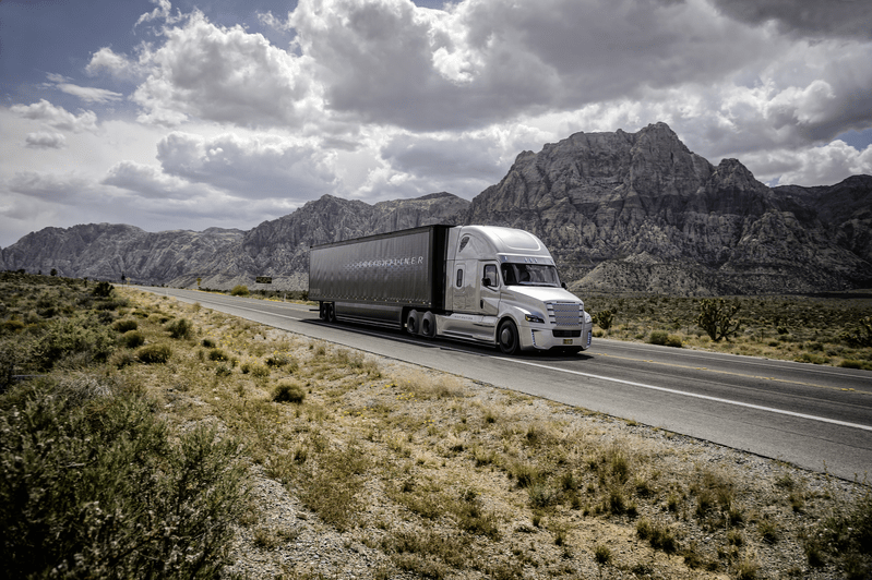 Freightliner Introduces a Prototype Commercial Semi-Trailer Truck That ...