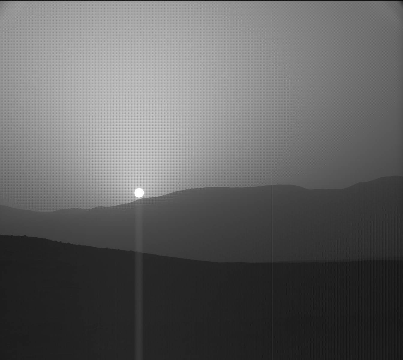A Gorgeous Martian Sunset Captured by the Mars Curiosity Rover