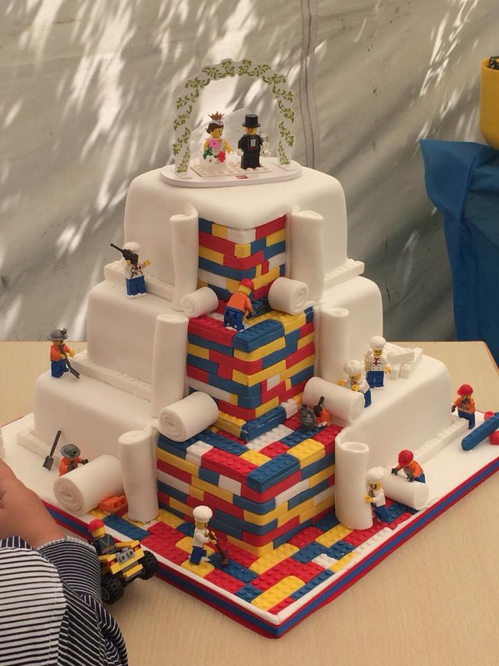 LEGO Wedding Cake Built Out of Tiny Fondant Bricks With Worker Minifigs ...