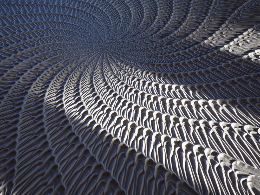 'Sisyphus', A Kinetic Sculpture Featuring Stunning Expanding and ...