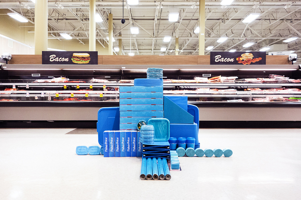 'Mass', Impromptu Site-Specific Installations That Use Color ...