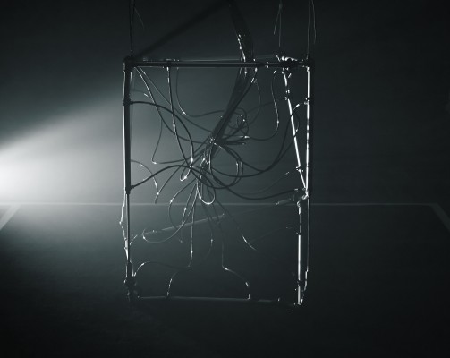 The Walking Cube, An Air-Powered Robot That Makes Wild Erratic Movements