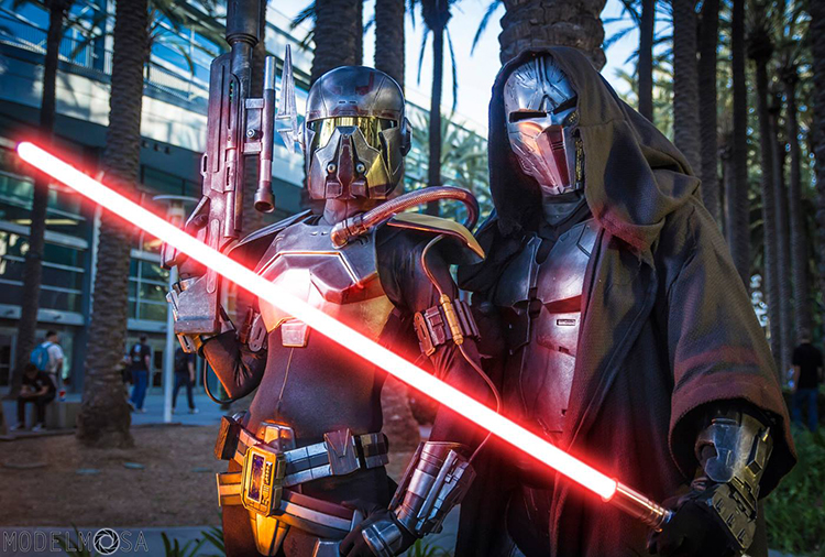 Prop-Maker Creates Amazing Life-Size Costumes Based on Iconic Movie ...