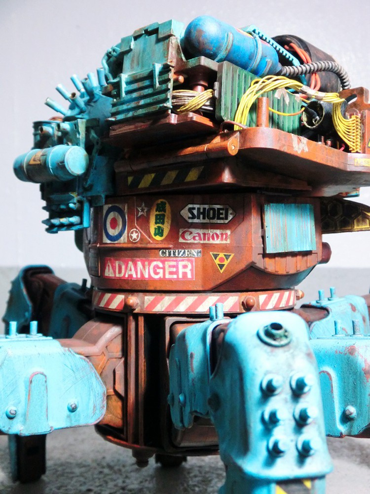 Sculptor Creates a Laser Equipped Post-Apocalyptic Thomas the Tank ...
