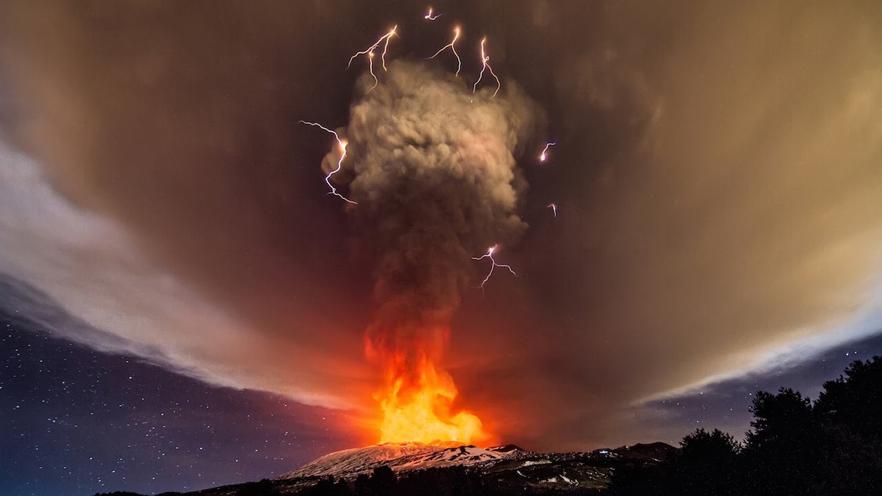 Photographer Captures Incredible Images and Timelapse Video of the ...