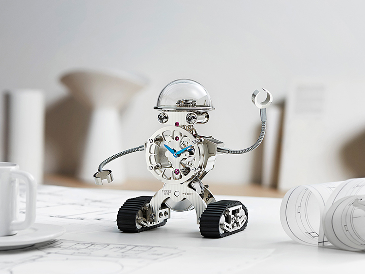 Sherman, A Cute Mechanical Robot Desk Clock