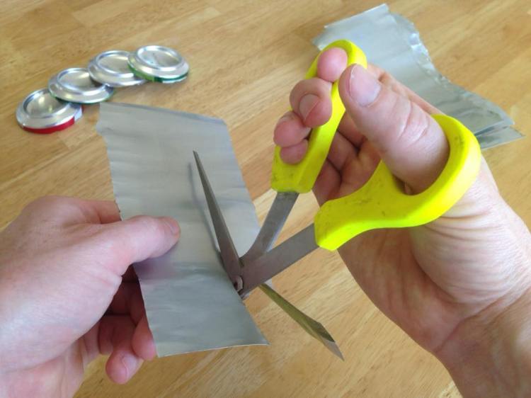 Right Shears, Cleverly Designed Scissors With Right Angled Blades That ...