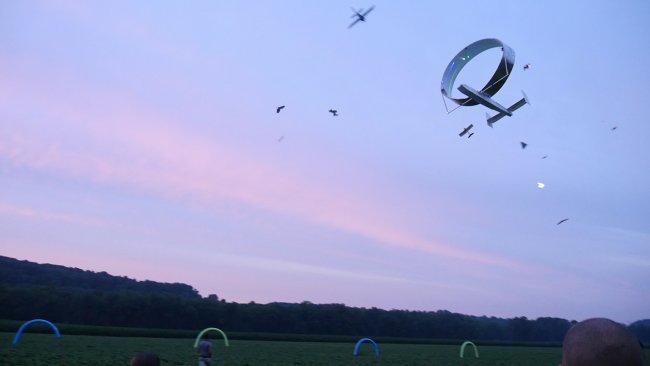 Model Airplane Designer Creates a Large Plane With a Single Circular ...