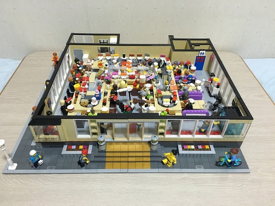 Japanese LEGO Builder Creates a Crowded Sushi Restaurant Scene Complete ...