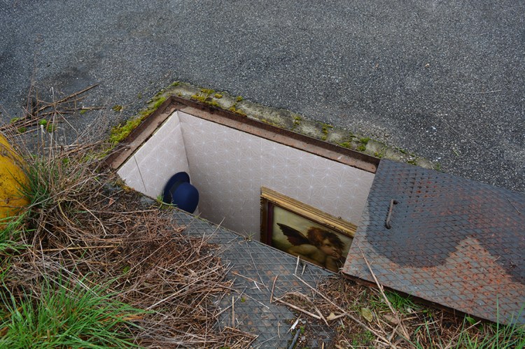 Italian Artist Creates Tiny Furnished Rooms Inside Manholes in a ...