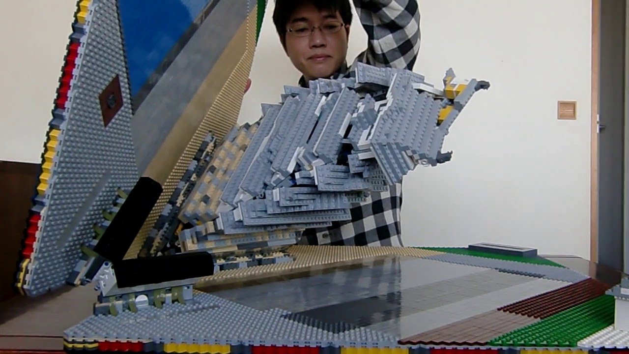 A LEGO Model of the Himeji Castle in Japan That Opens Like a Pop-Up Book