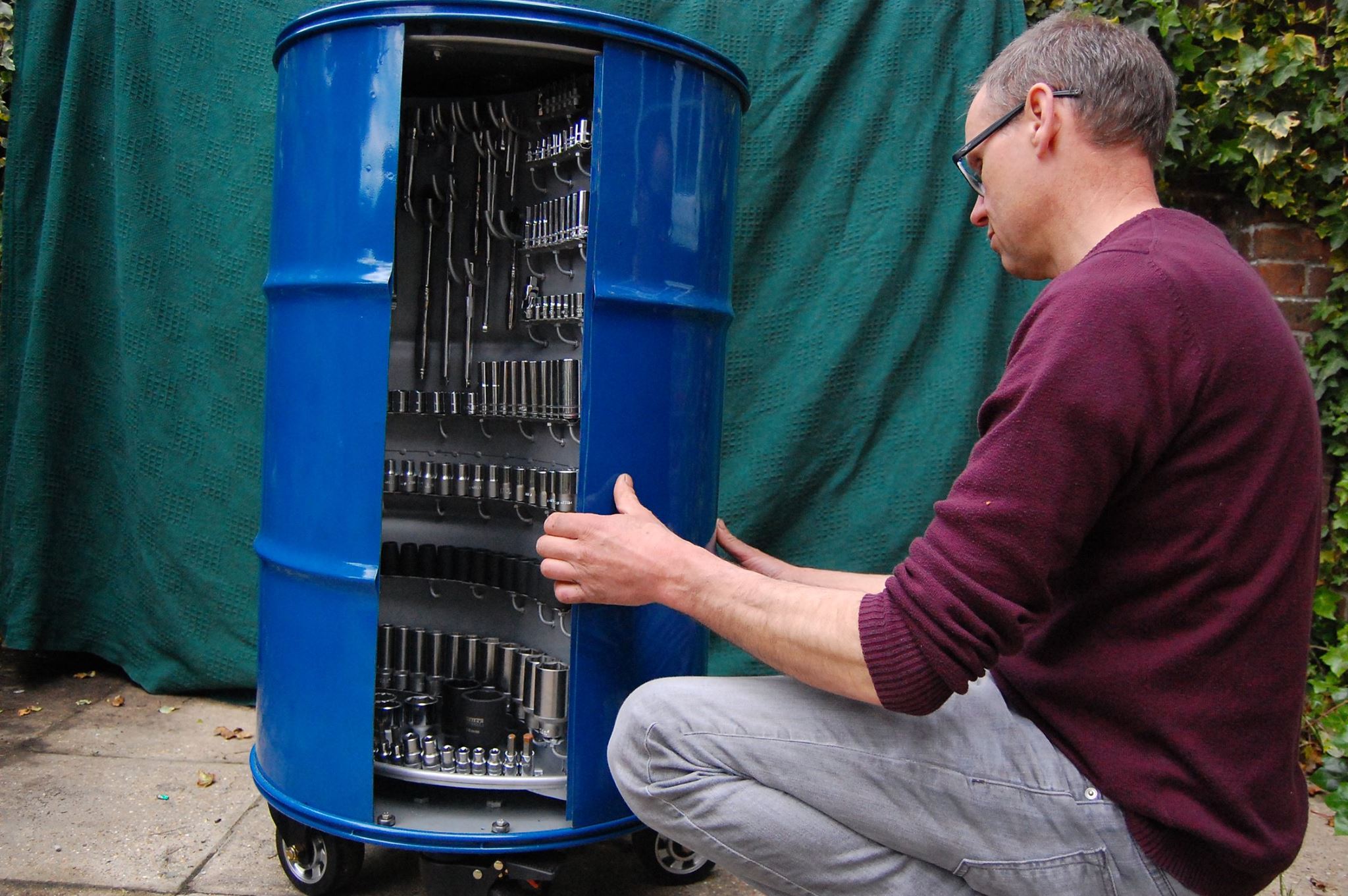 The Ultimate Toolbox, A Compact and Organized Toolbox Built Into the ...