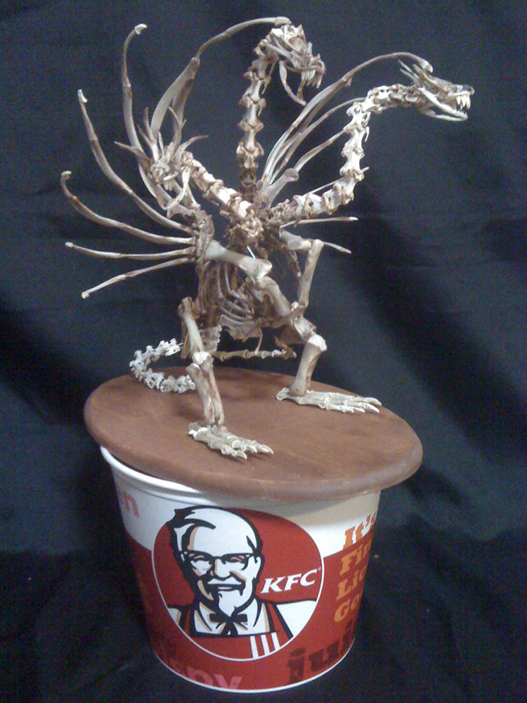 Japanese Artist Uses KFC Chicken Bones to Make a Sculpture of King ...