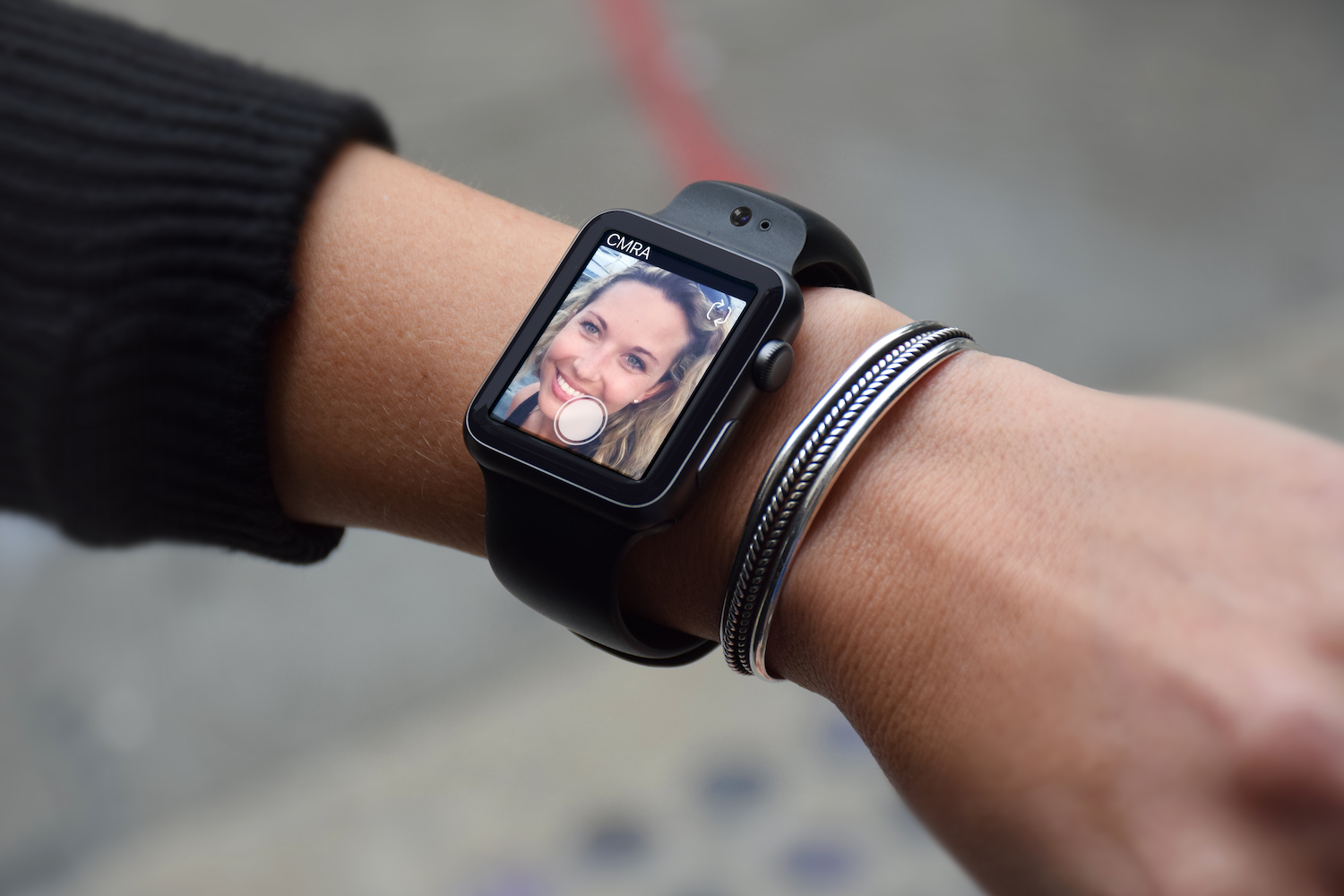 CMRA, An Apple Watch Band That Has Two Built-In HD Cameras for Video ...