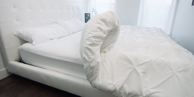 Smartduvet, A Self-Making Bed Device That Helps Eliminate the Tedious ...