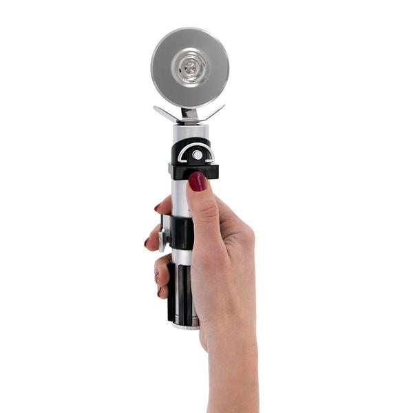 A Star Wars Lightsaber Pizza Cutter That Looks and Sounds Like Darth ...