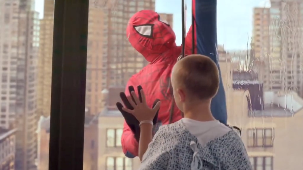 An Everyday Hero Dresses as Spider-Man to Cheer up Sick Kids in Philips ...