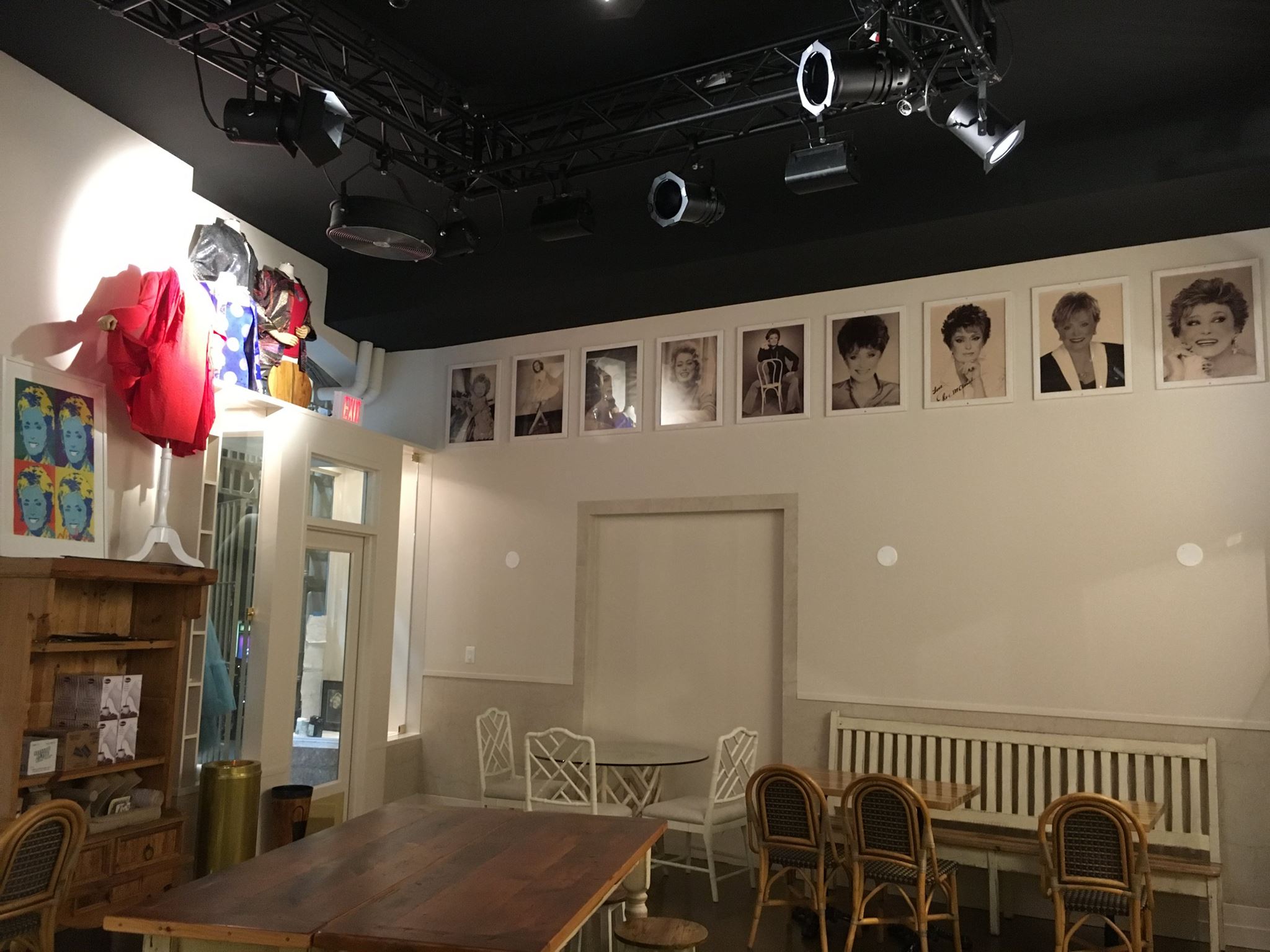 Rue La Rue Café, A Charming NYC Restaurant Paying Tribute to Rue ...