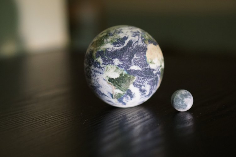 Amazing High Resolution Miniature Planets That Are 3D Printed to Scale