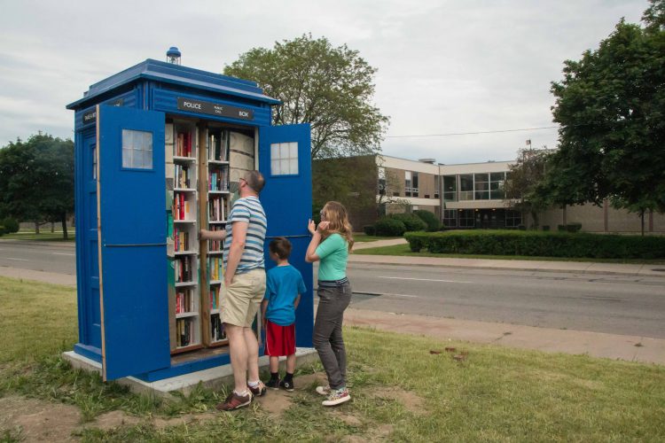Detroit Man Combines His Love of Reading and 'Doctor Who' to Create a ...