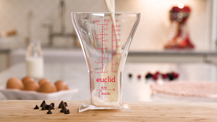An Intelligently Designed Measuring Cup That Uses Math to Apportion ...